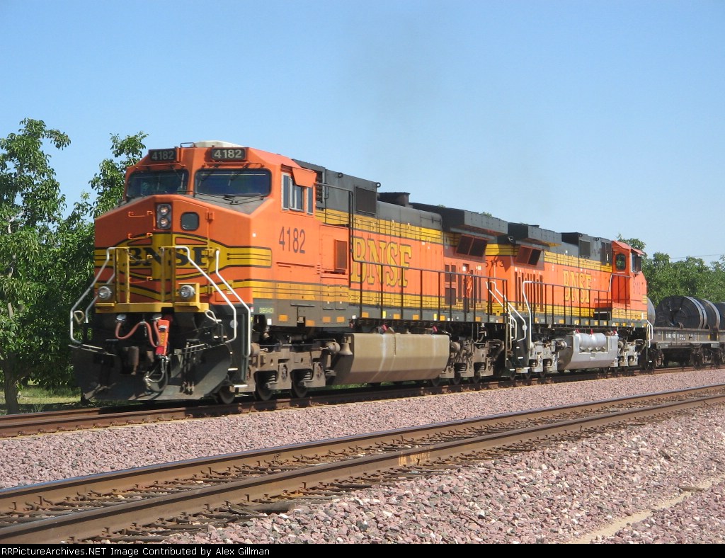 BNSF 4182 Westbound